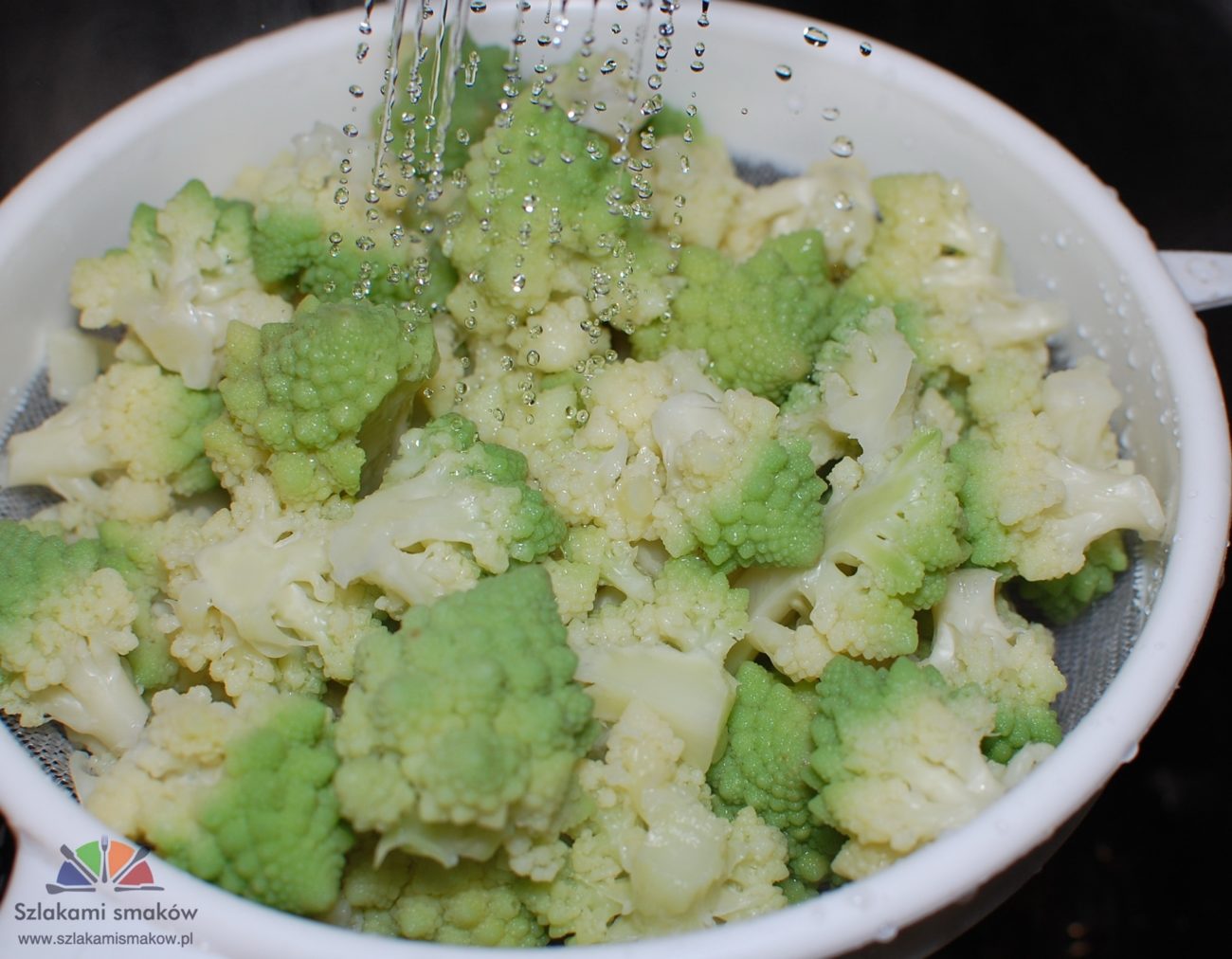 Kalafior Romanesco w zielonym spaghetti – Szlakami Smaków